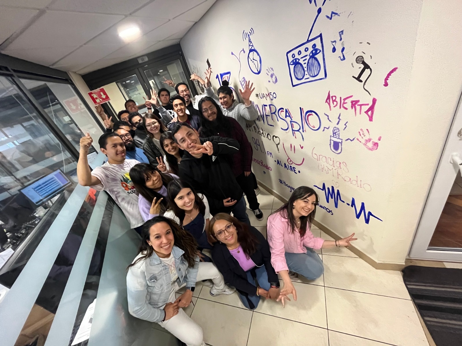 Comienza la creación de mural en UAM Radio - Boletines