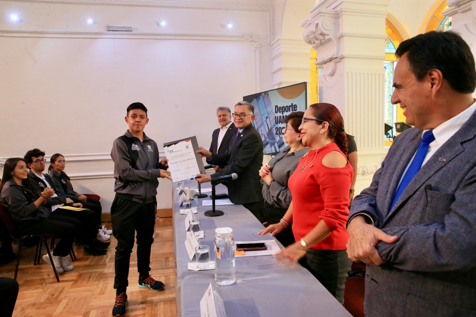 La UAM reconoce a 18 alumnas y alumnos deportistas - Boletines