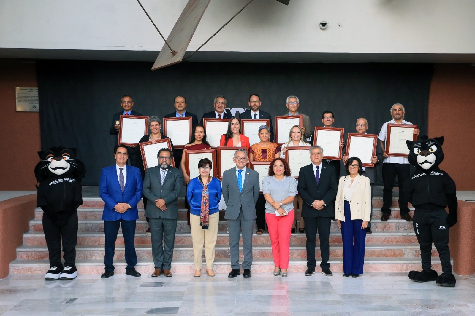 La UAM reconoció las trayectorias de personas egresadas de licenciatura ...