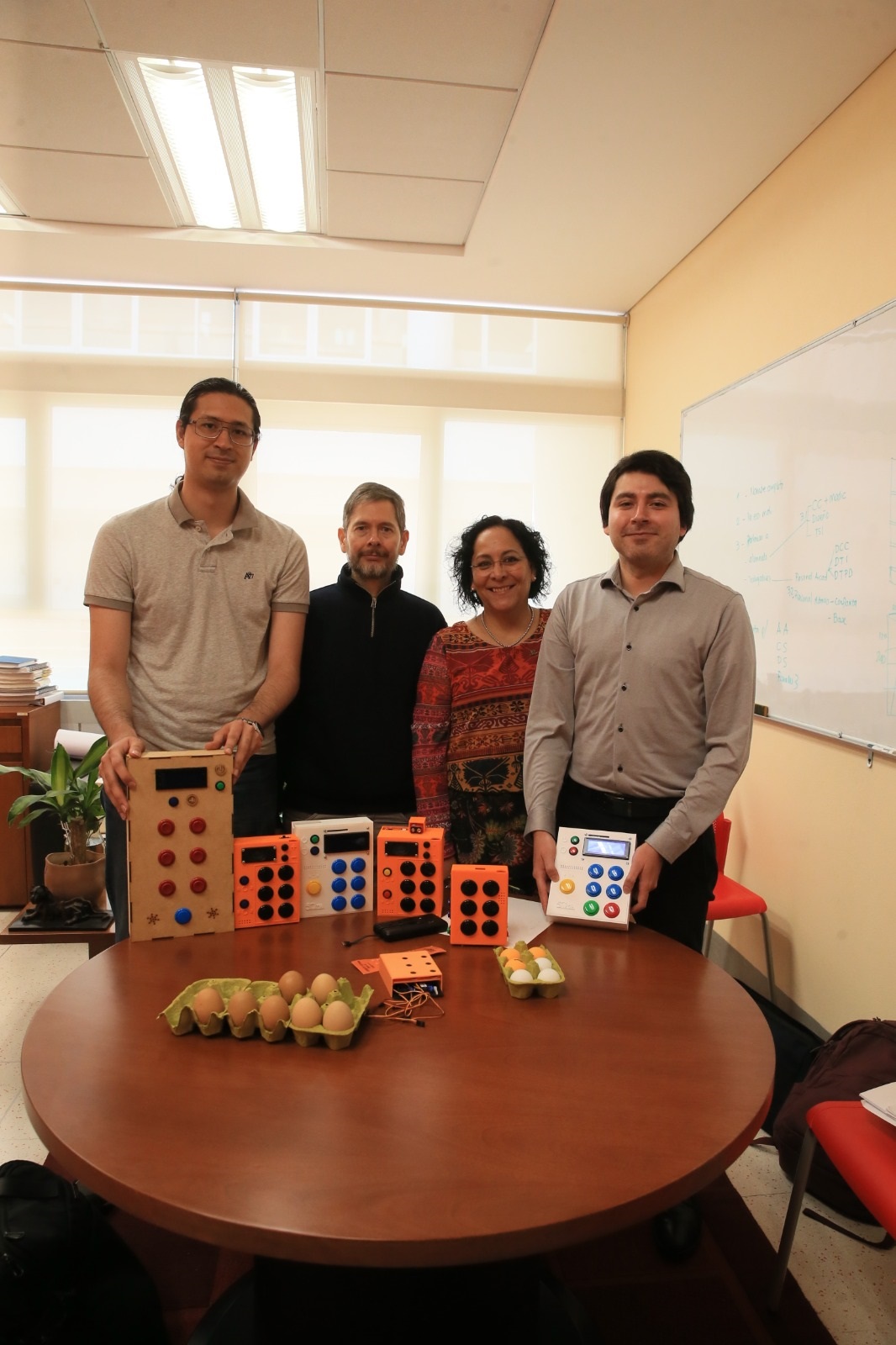 Alumnos de la UAM crean prototipo para enseñar Braille a infancias con ...